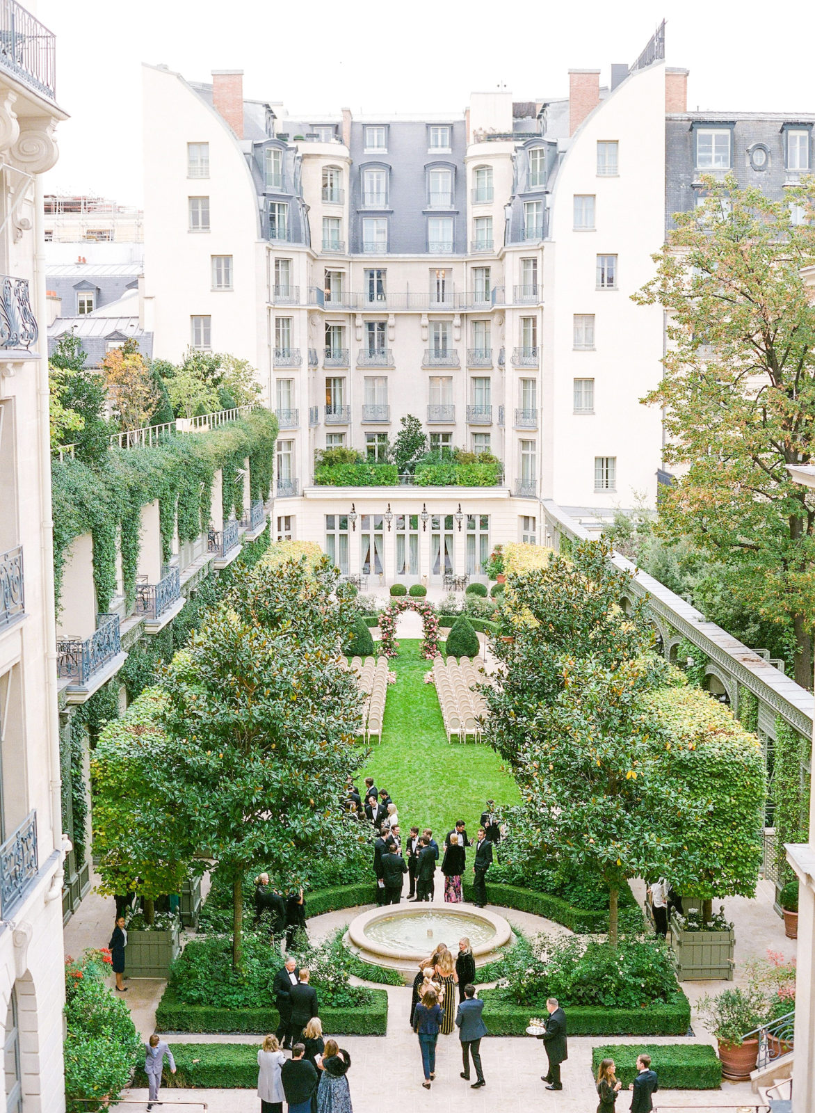 Top 10 most beautiful venues for an Enchanting Wedding in Paris ...